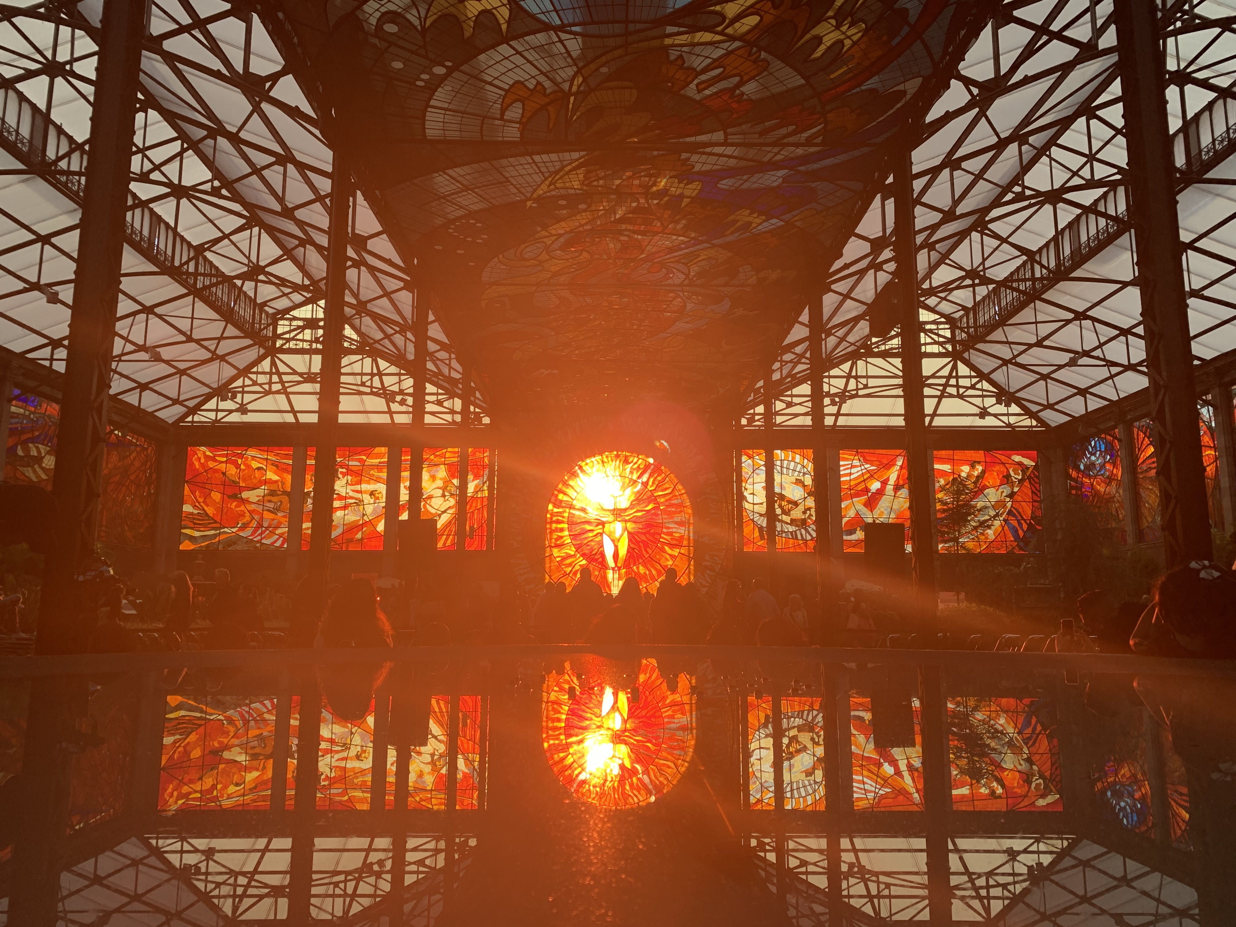 Espectáculo Sol En El Sol Deleitó A Espectadores En El Cosmovitral De