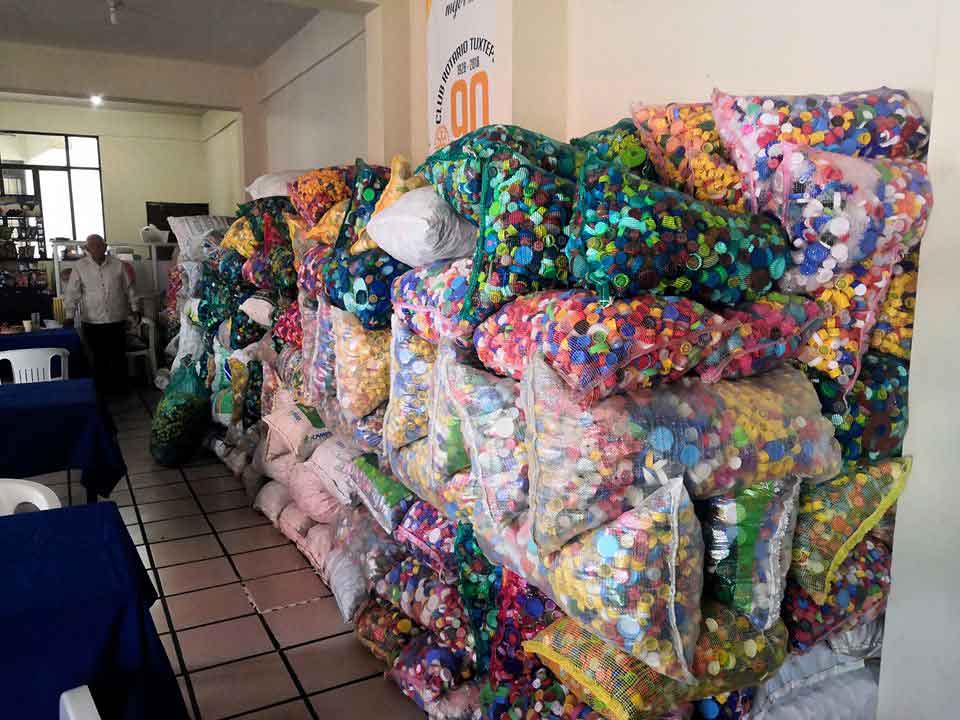 Salvemos vidas reciclando | Banco de tapitas Salvemos vidas reciclando | Banco de tapitas